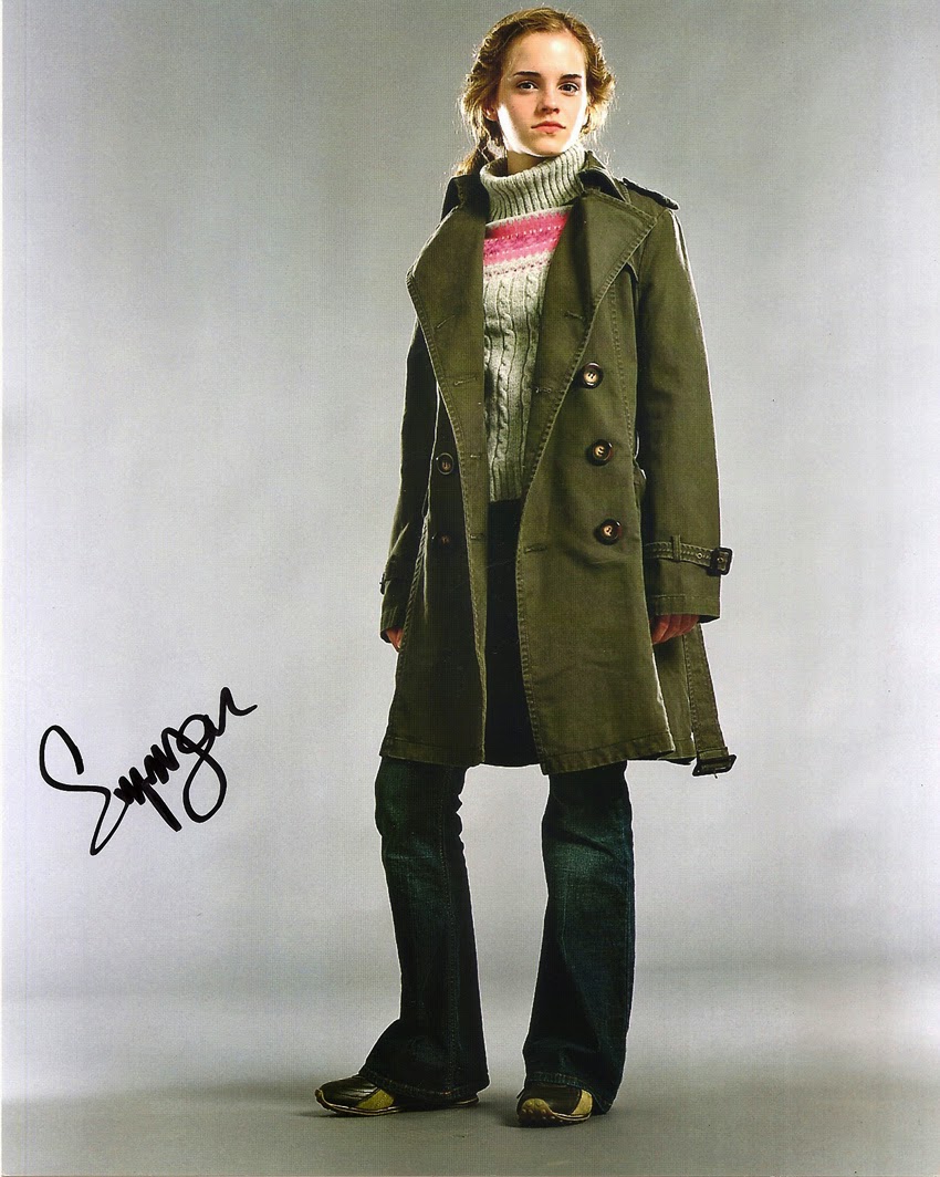 Behind The Scenes Autographs: Emma Watson signing at the Noah Premiere ...