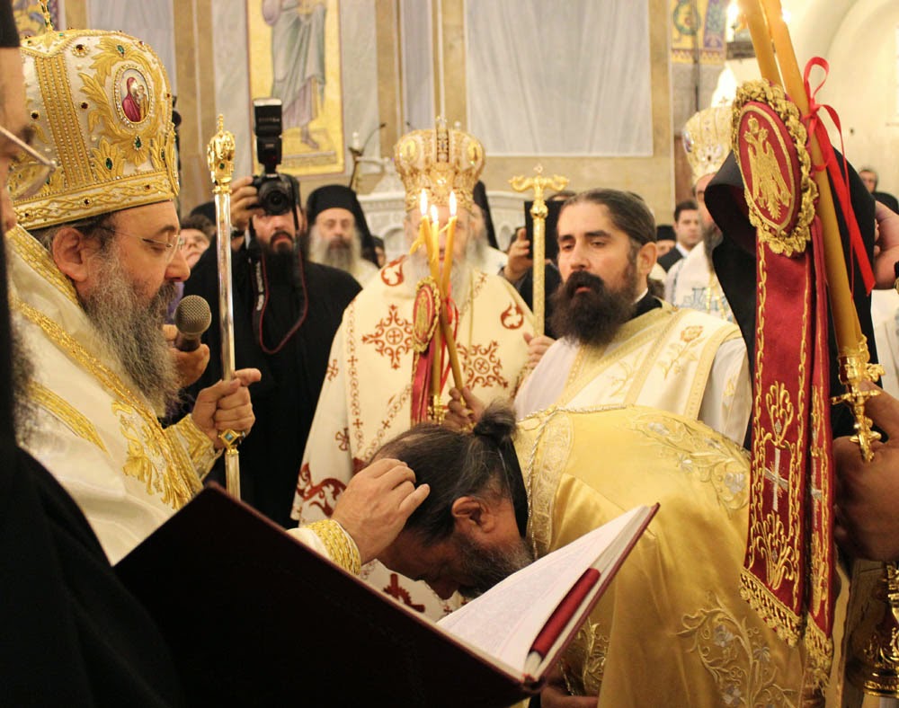 Άγιος Ιωάννης Πατρών: ΧΕΙΡΟΤΟΝΙΑ ΕΠΙΣΚΟΠΟΥ ΚΕΡΝΙΤΣΗΣ κ. ΧΡΥΣΑΝΘΟΥ ...