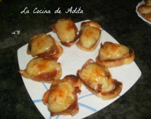 Tapa torta del casar con jamón - La Cocina De adita