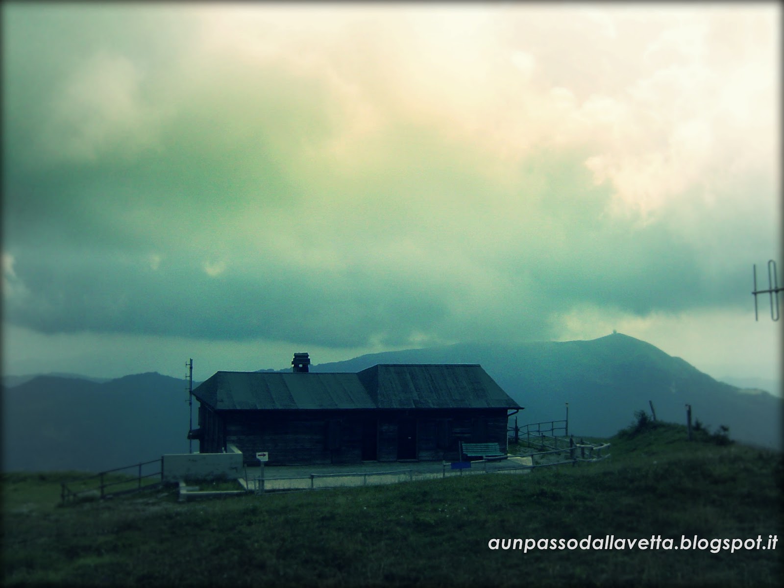 A un passo dalla vetta : Anello: Caldirola - Rif. Orsi - M.te Chiappo ...