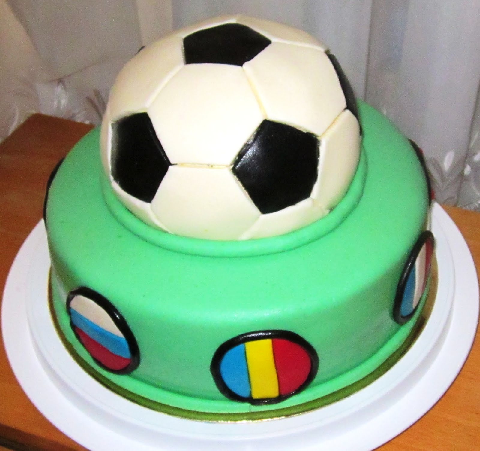 Carmencakes: Tort cu minge de fotbal