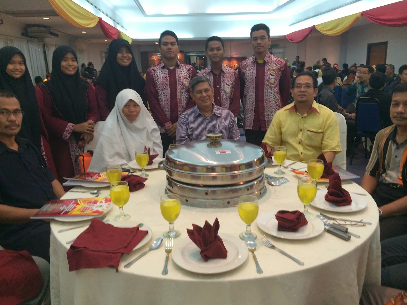 Guru Matematik Tambahan SM Sains Teluk Intan: MAKAN MALAM TAHUNAN ASTI ...