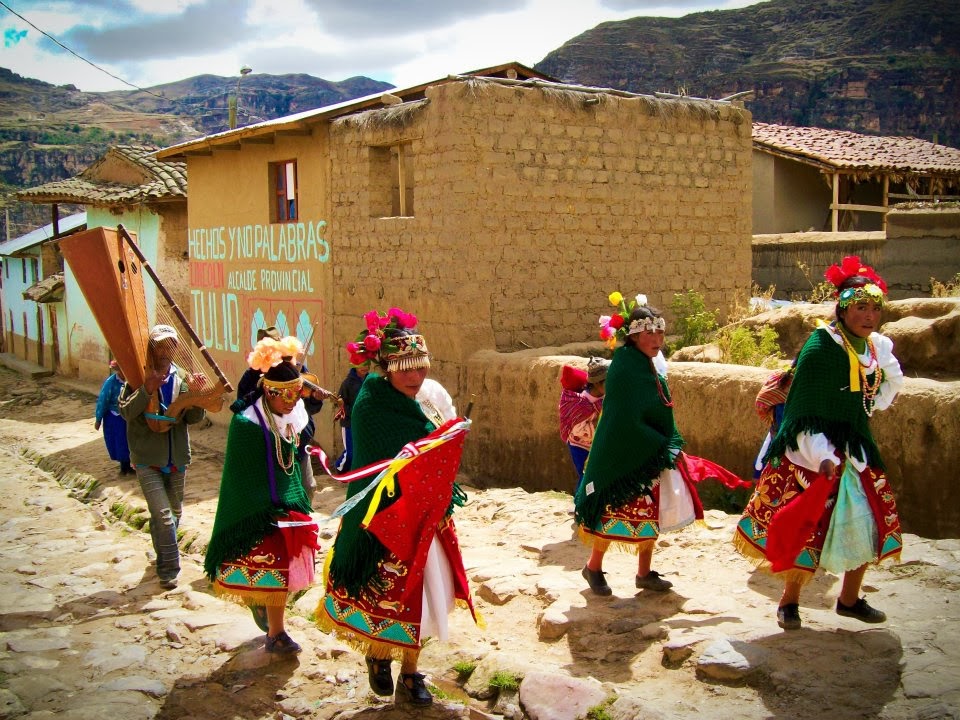 DISTRITO DE PUNCHAO HUAMALIES : asociación residente punchahinos en ...