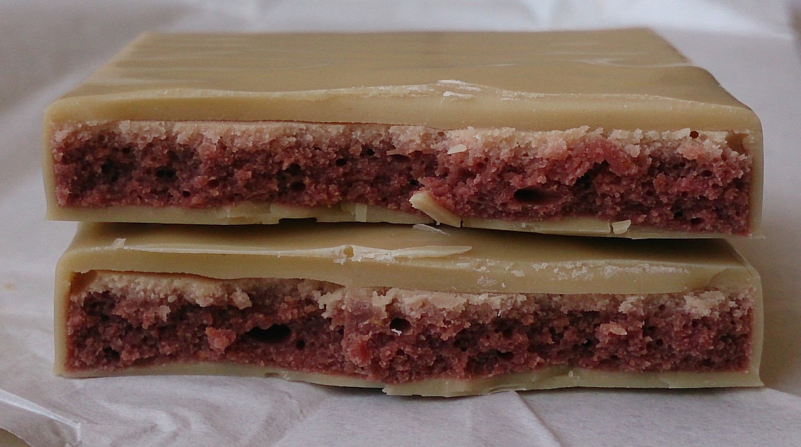 Chwile zasłodzenia: Zotter Raspberry with Lime biała z kremem malinowym ...