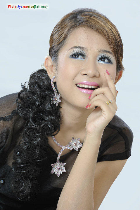 Photo Model: Myanmar New Face Model, Myat Moht Moht Thein's Lovely Smile