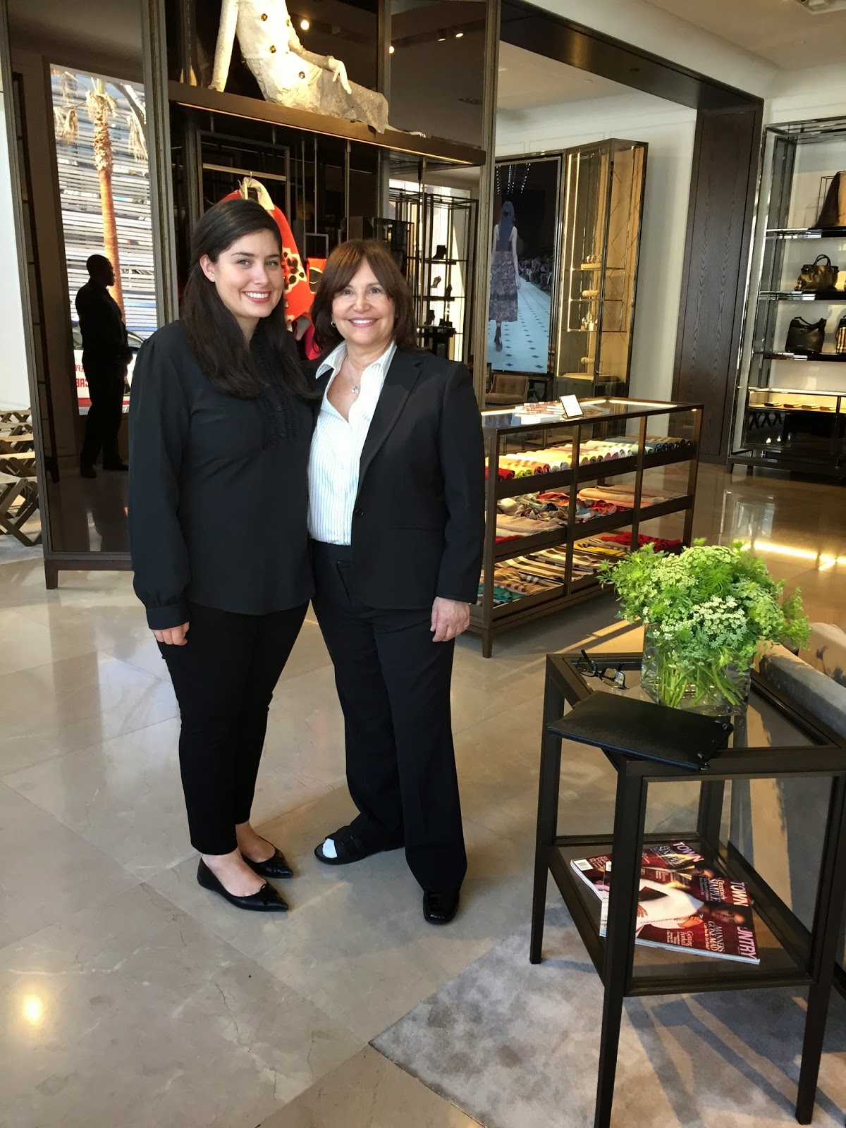 HOLLYWOOD SUE CAMERON: BURBERRY FASHION SHOW SALUTES "A SENSE OF HOME ...