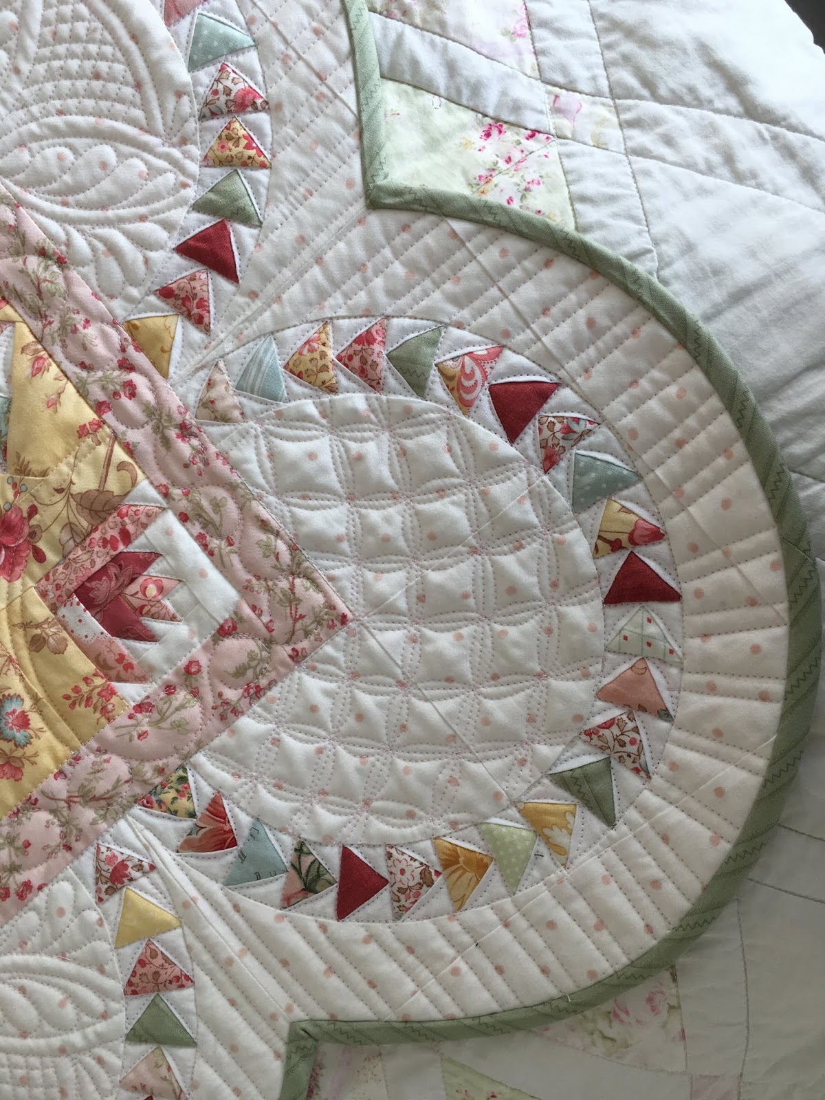 Free to Quilt: Spring Halo