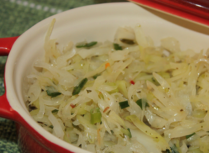 COMIDINHAS FÁCEIS E RÁPIDAS: Repolho refogado