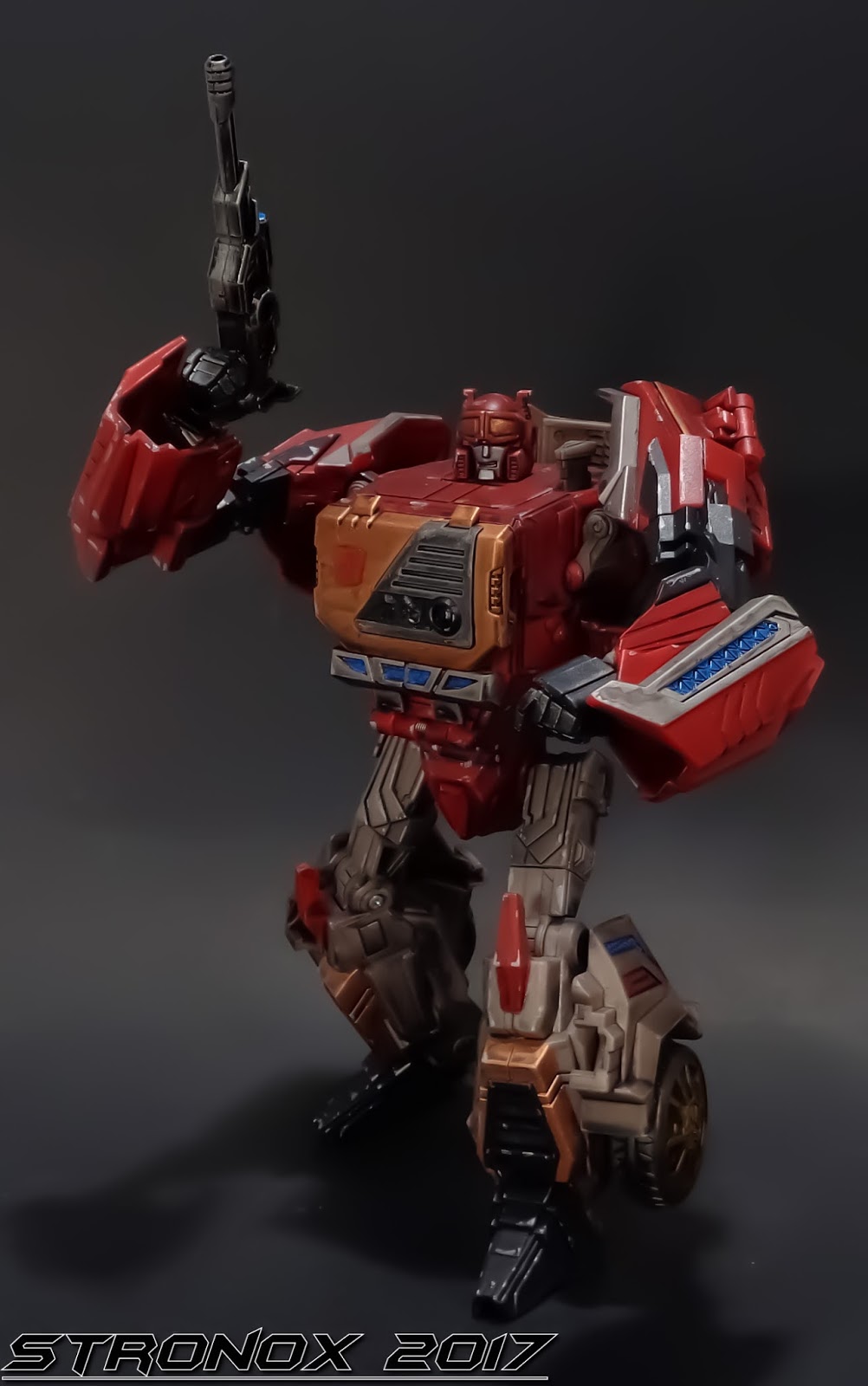 Stronox Custom Figures: Transformers: Blaster