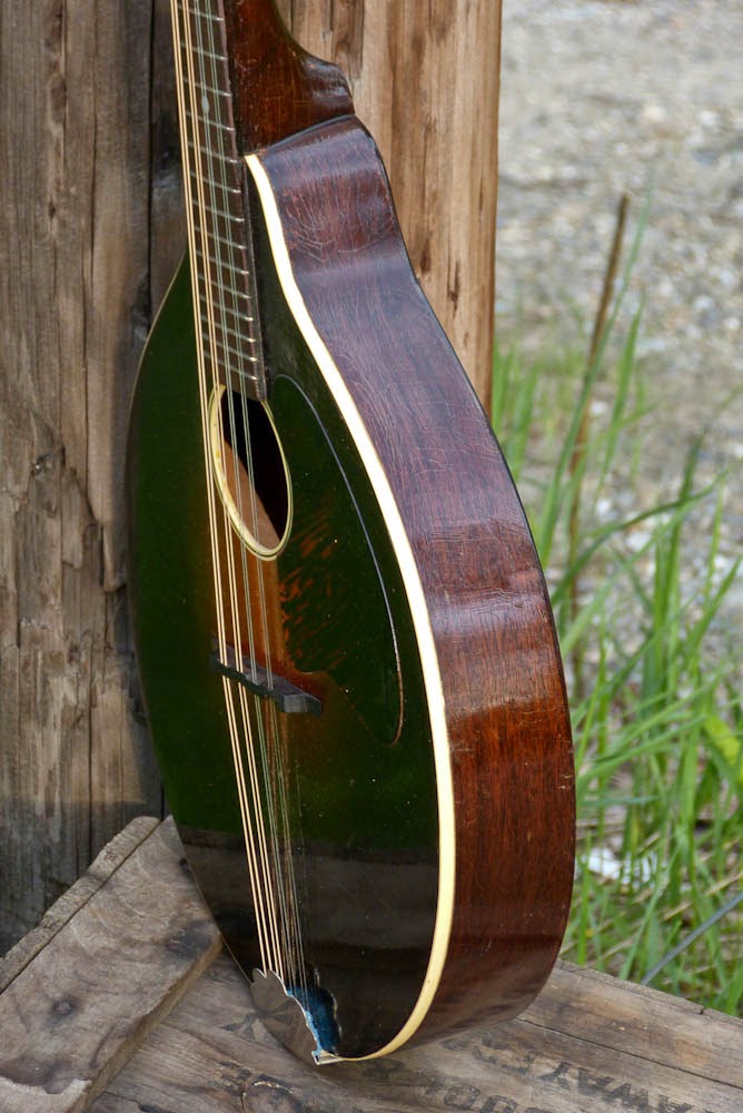 c.1933 Gibson-made Kalamazoo KM-11 Flattop Mandolin