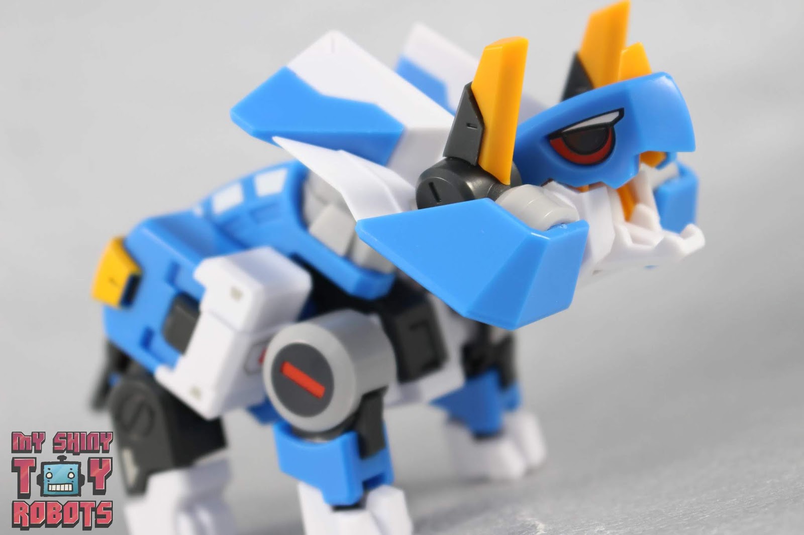 My Shiny Toy Robots: Toybox REVIEW: Beast Box BB-05 Delta