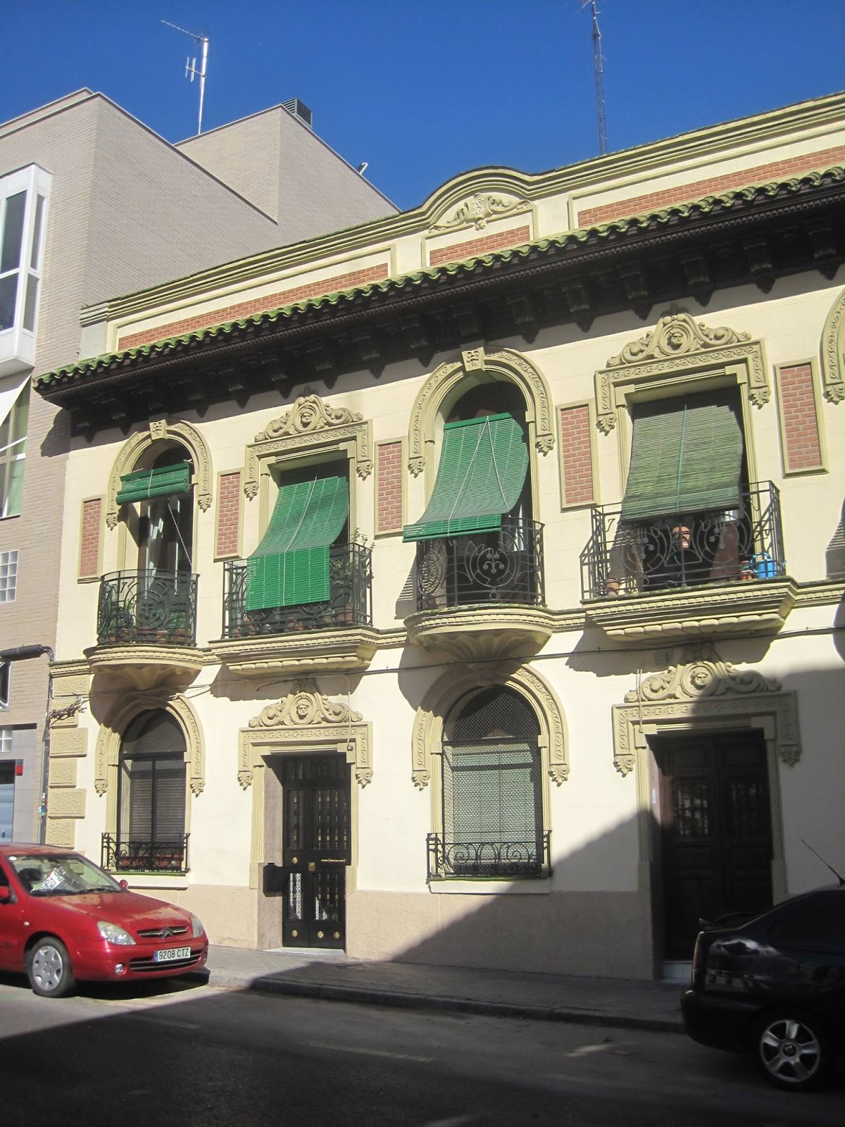 Noticias de la Prospe: Zabaleta nº13 singular y antiguo edificio del ...