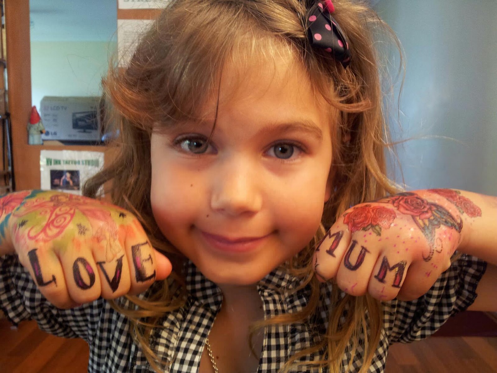 Children Love Her Tattoo - TATTOO GALLERY