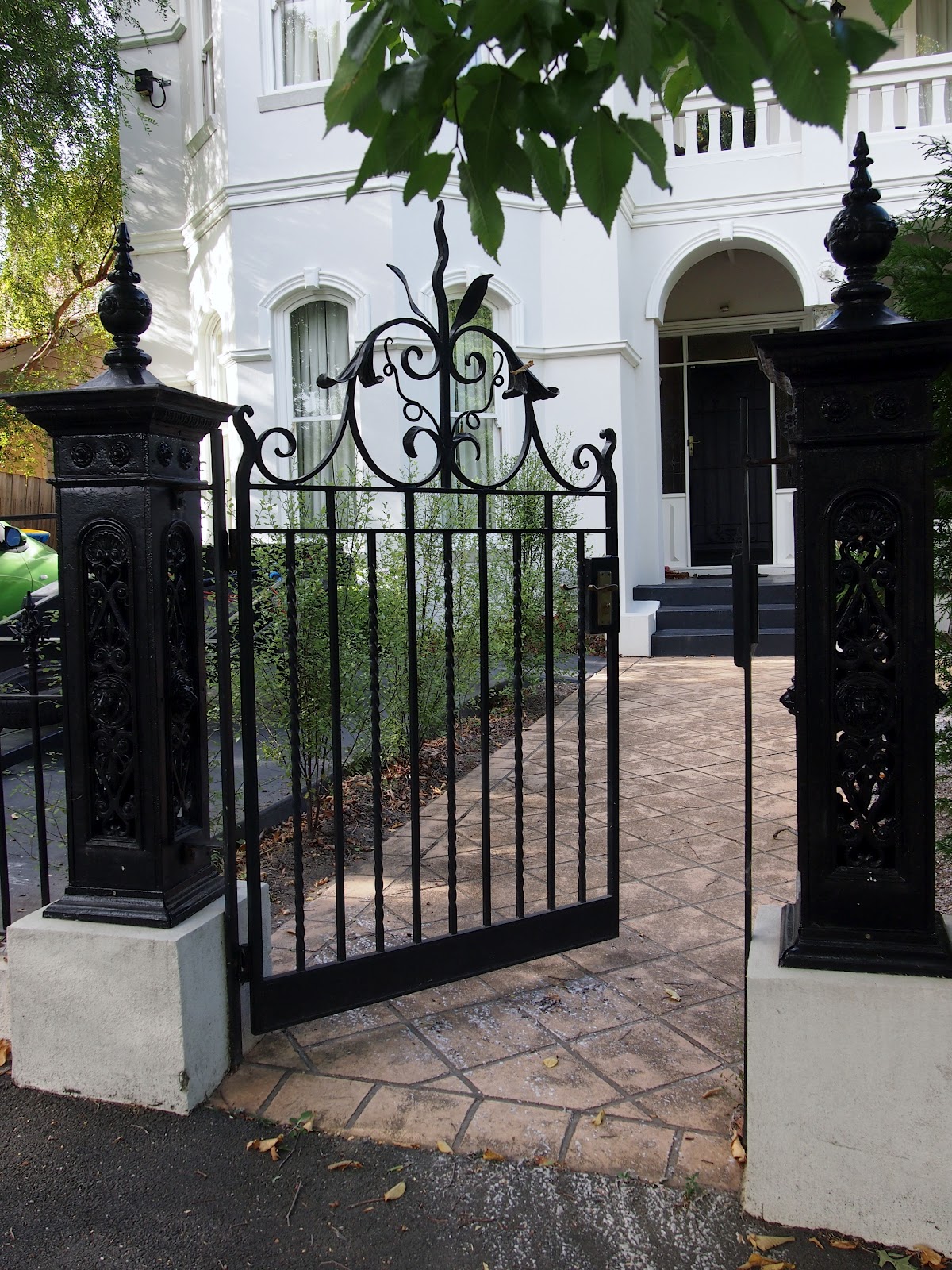 beautiful south: City gates