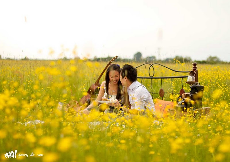 All Around Artsy: Engaging Engagement Photos