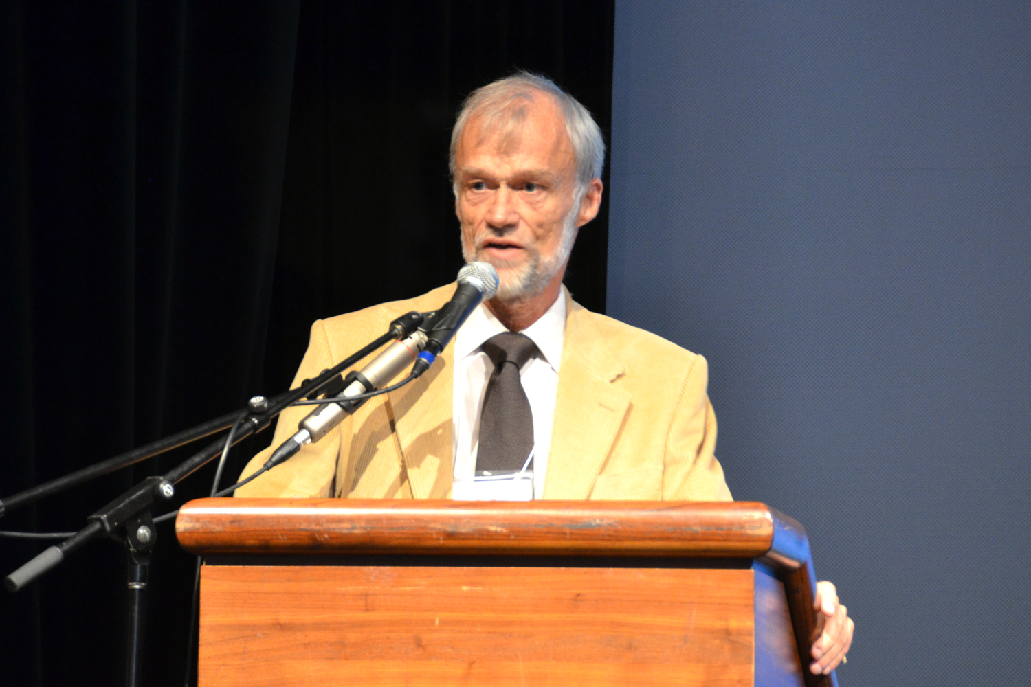 FITBOMB: Ancestral Health Symposium 2011