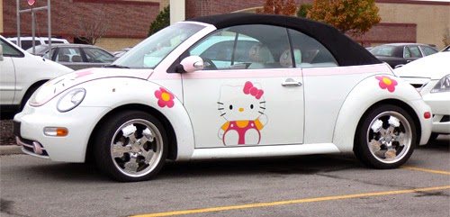 Wondrland Mickey: Hello Kitty Car & Accessories!