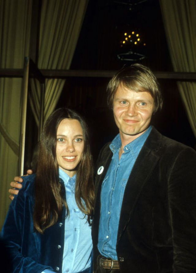 20 Vintage Photographs of Jon Voight and Marcheline Bertrand (Angelina Jolie’s Parents) in the ...