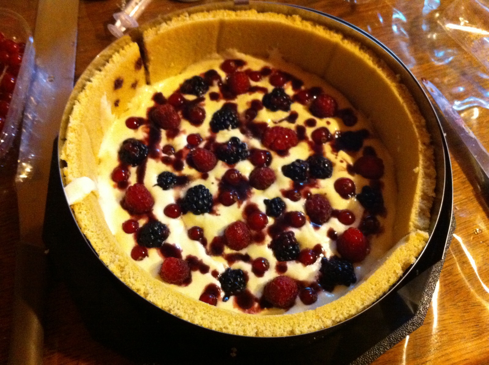 Recette de Tiramisu Chocolat Blanc et Fruit Rouges façon Charlotte ~ So ...