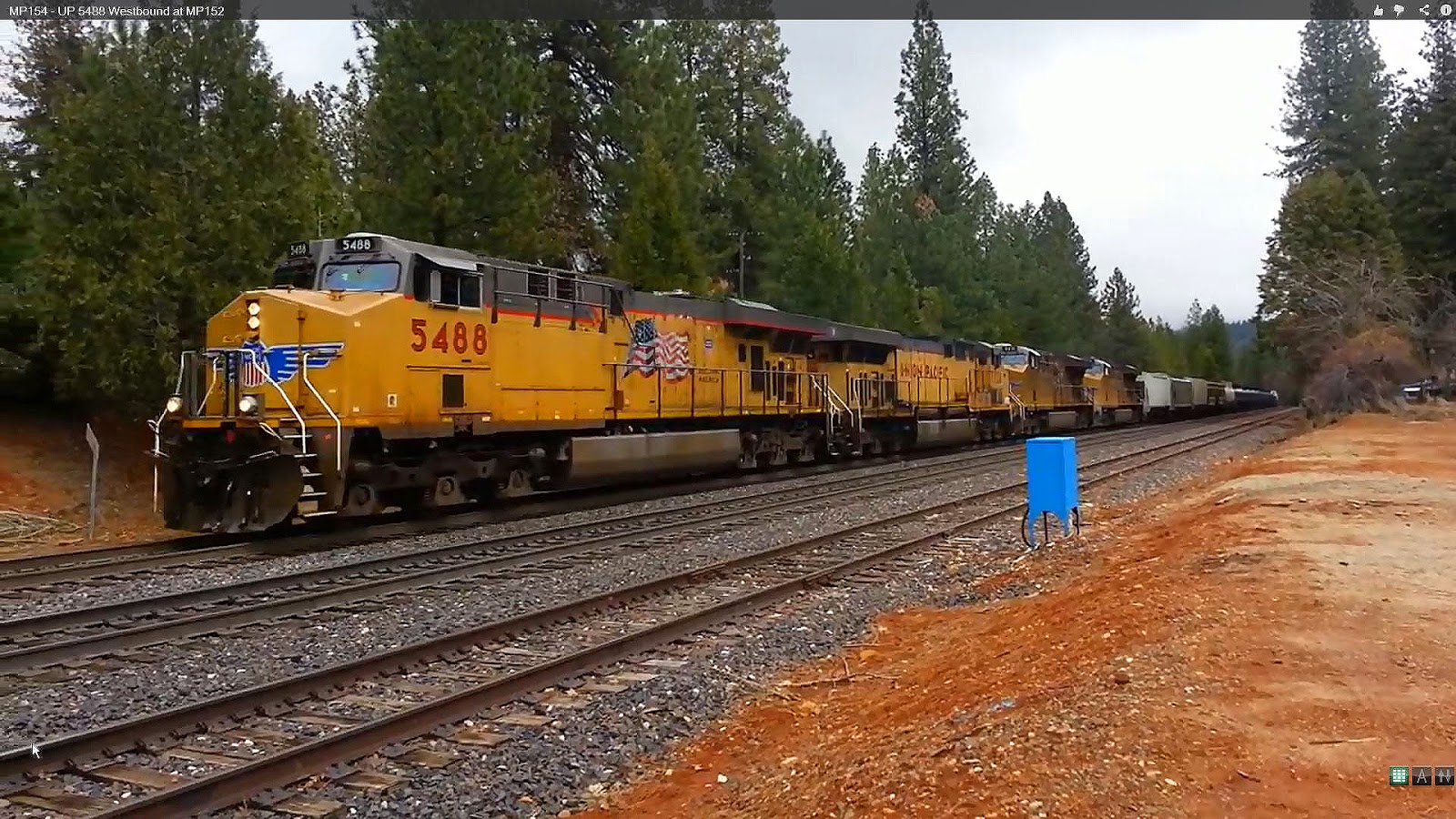 Milepost 154: A Train Blog: UP 5488 West, a pig under rainy Winter skies