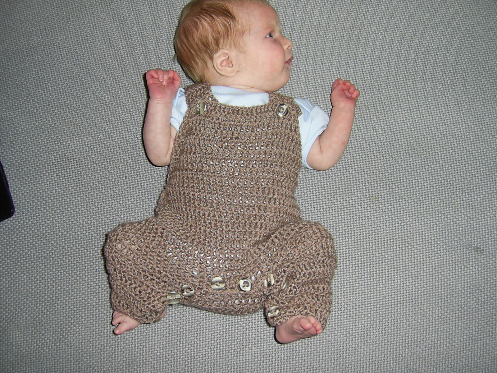 Mauv is Crafty: Crochet dungarees - free pattern!
