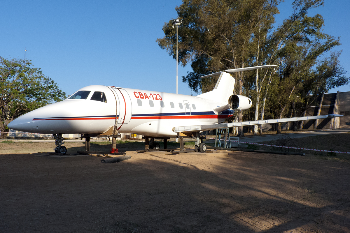 Arqueologia Aeronautica: FMA-EMBRAER CBA-123 Vector/IA-70 Parana – Córdoba