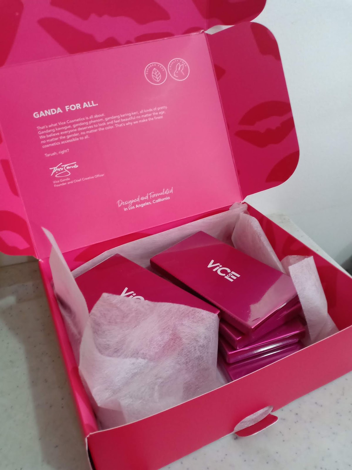 Vice Cosmetics: Duo Finish Foundation.