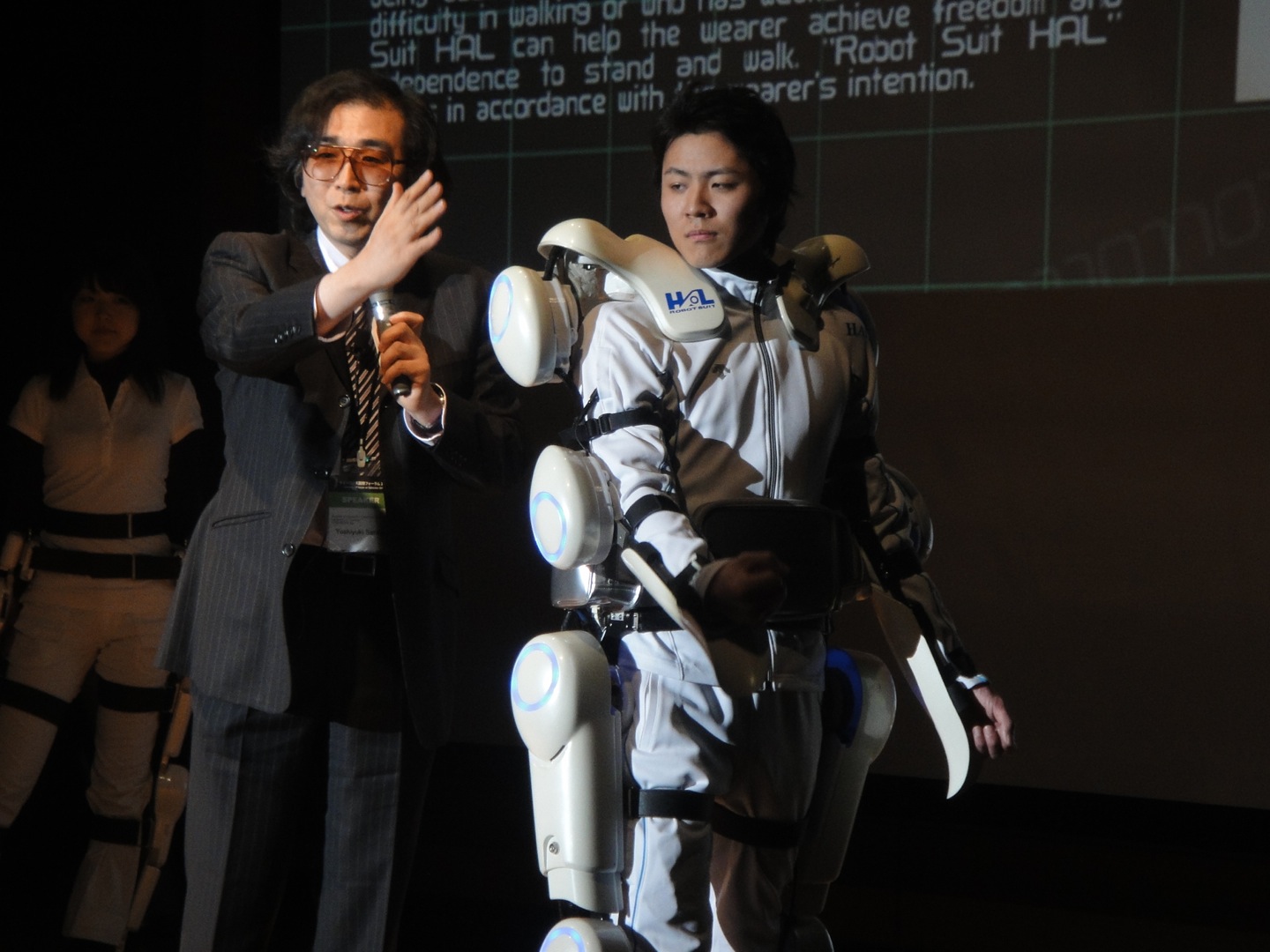 REHABILITACIÓN Y MEDICINA FÍSICA. Mirando al futuro.: HAL, exoesqueleto ...