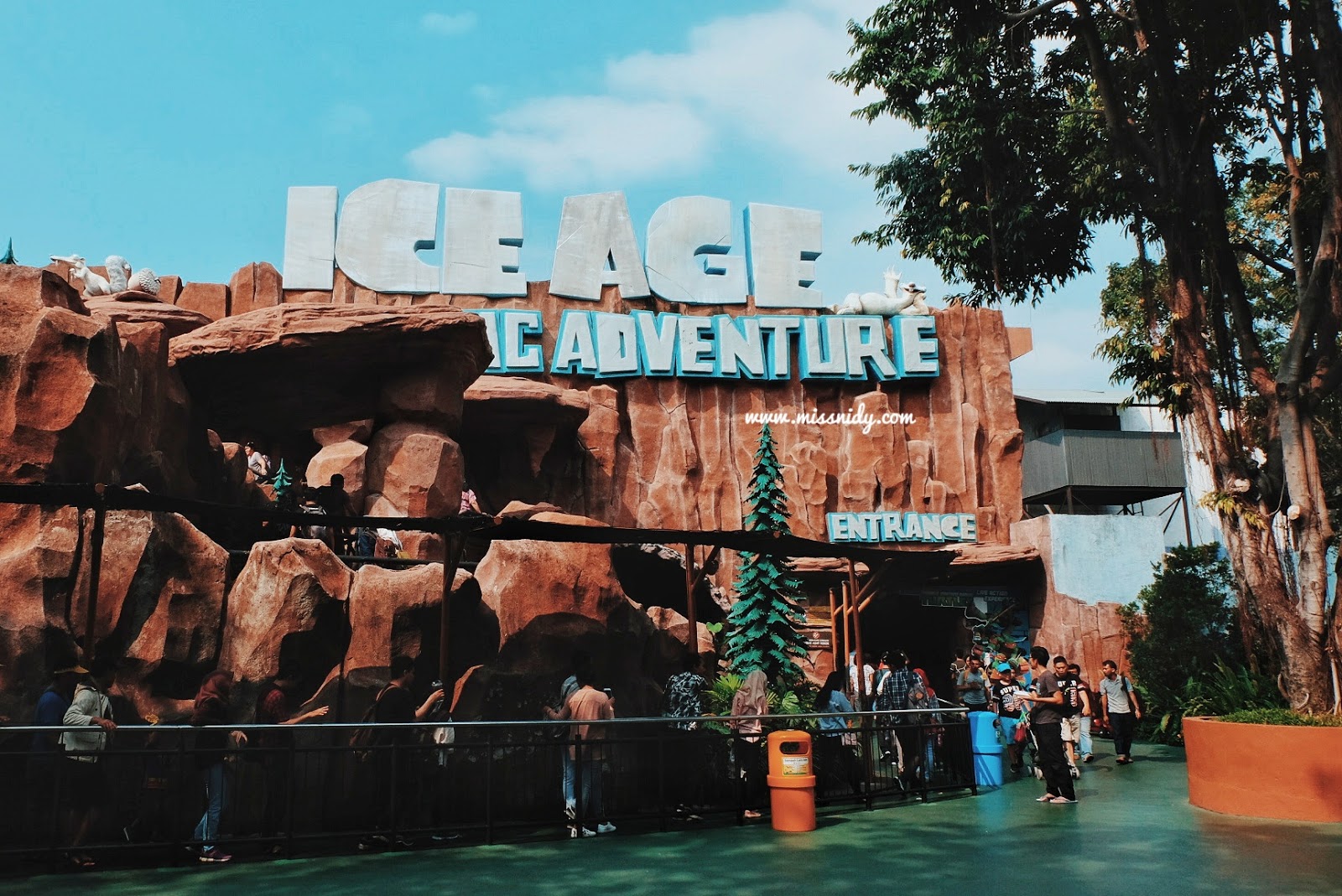 Sejuta Kenangan dan Pengalaman Bebas Antri di Dufan