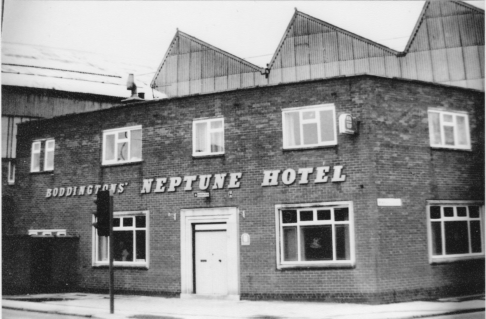 PRESTON'S INNS, TAVERNS and BEERHOUSES: NEPTUNE INN, Strand Road