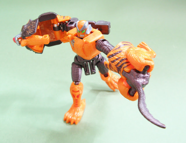 TRANSFORMERS Beast Wars Fuzor Basic class BANTOR變形金剛特種變形勇士合成者基礎級班度