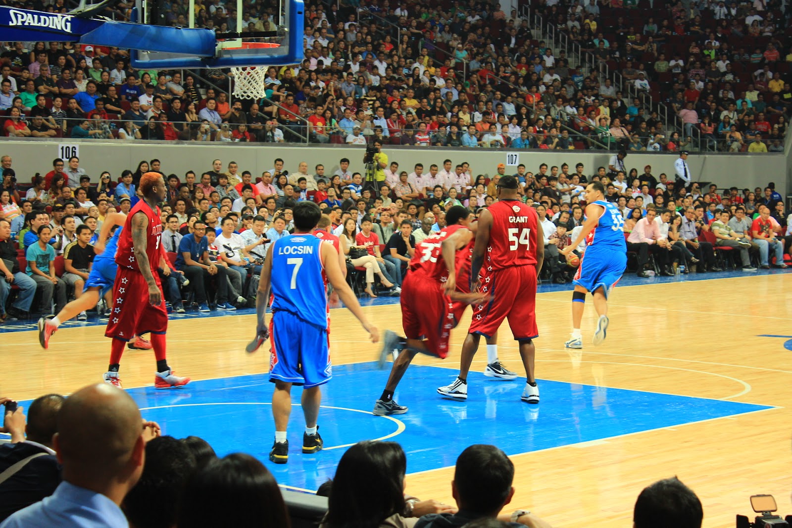 It's all about Klarizz =): NBA All-Star Basketball Challenge at MOA Arena