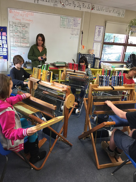 CENTERING WITH FIBER: Saori weaving giving back to the local community ...