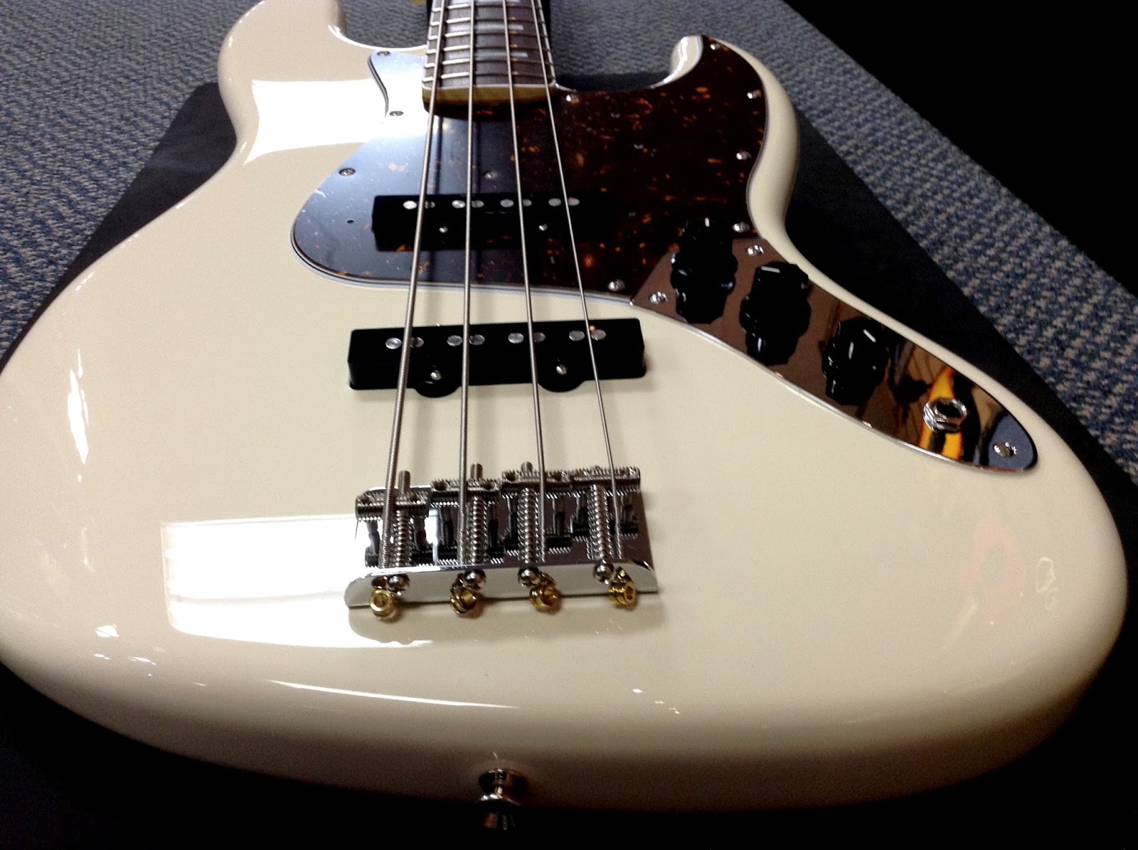 New Fender Made-In-Japan Limited Edition '66 Jazz Bass 2013 ~ L.A ...