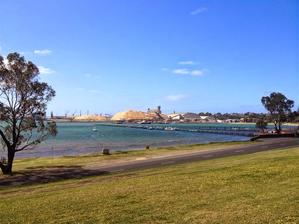 Two Dutchies Adrift: Annya to Cockatoo Lake