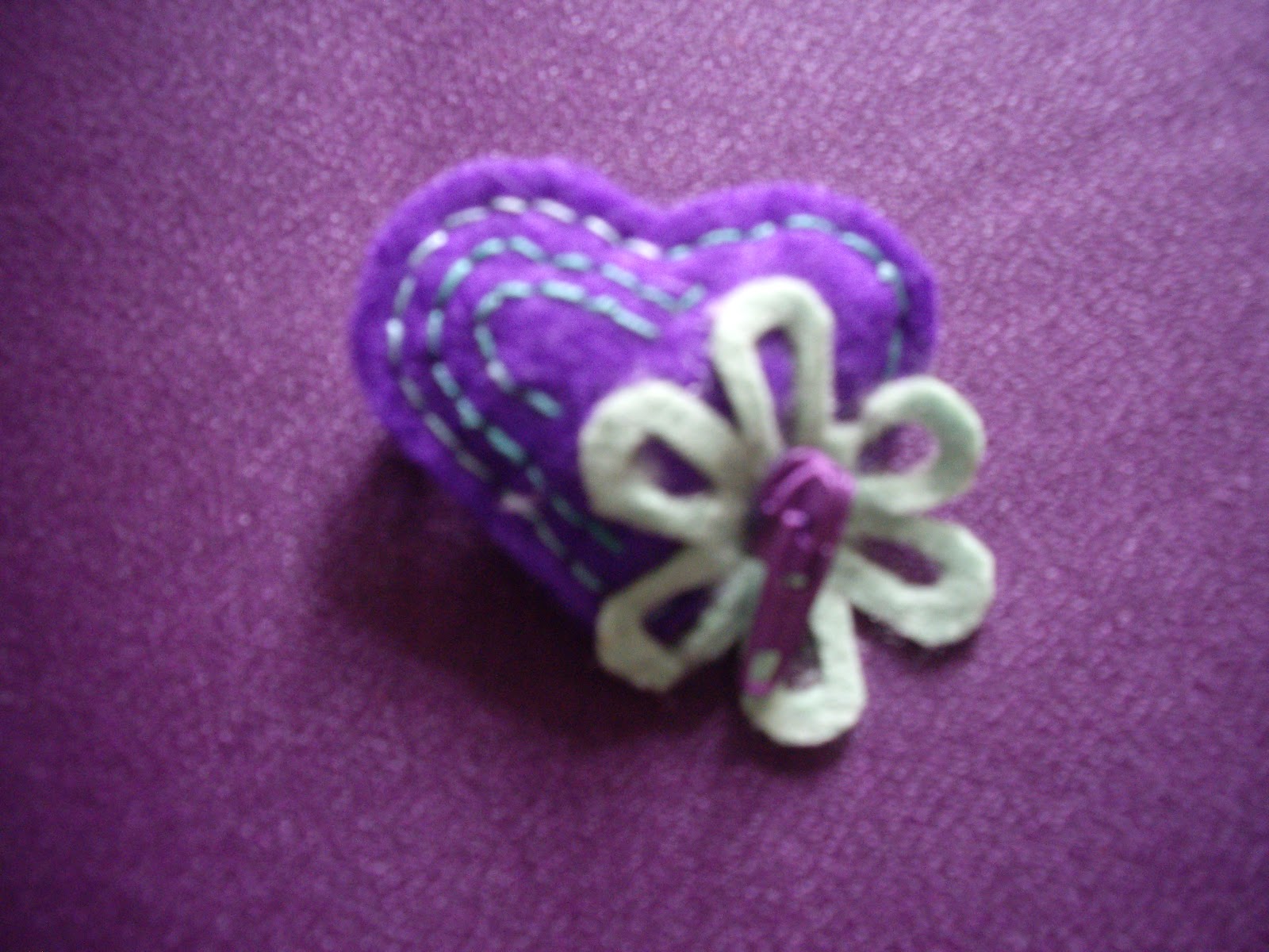 Mnk Artesania: Corazones de Fieltro