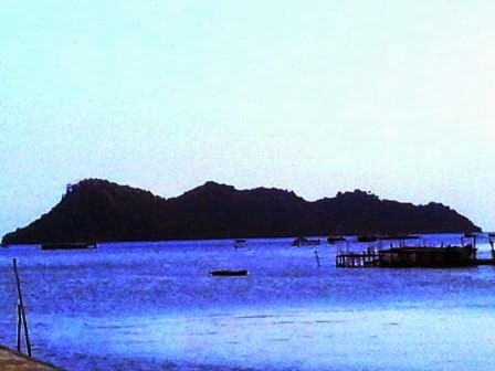 Pesona Pulau Mayat dan Pulau Jemaje: Keindahan Berbalut Mistis ~ Master ...