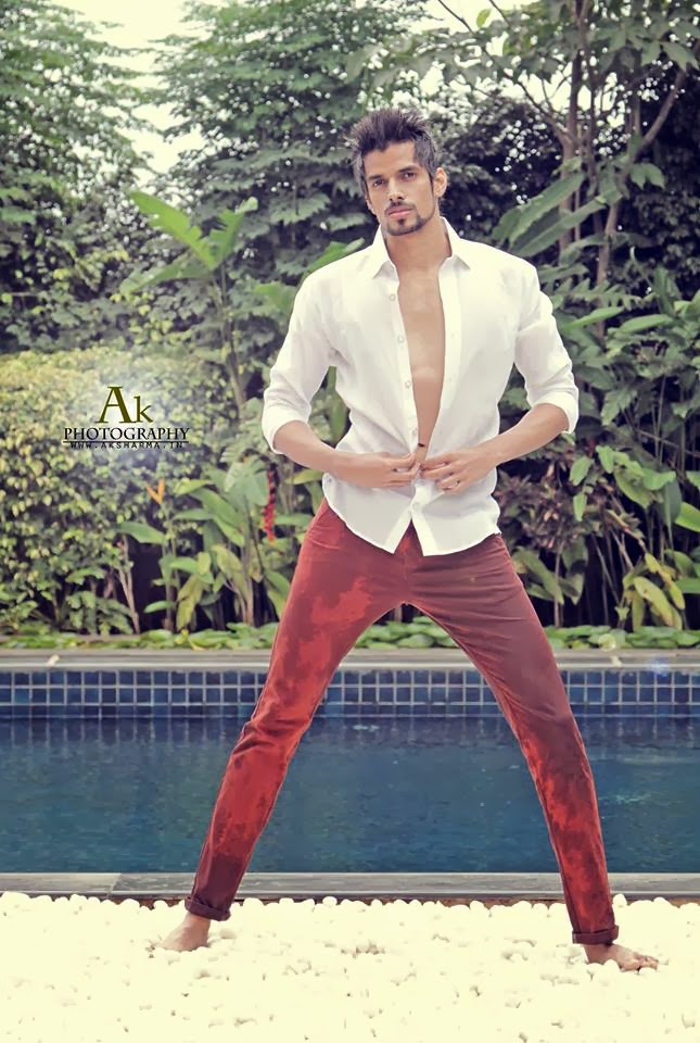 Shirtless Bollywood Men: Darsh Kothari