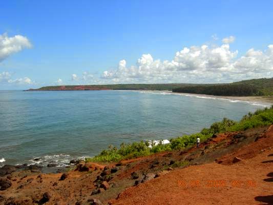 Arevare Seaface and Beach | Konkankatta.in