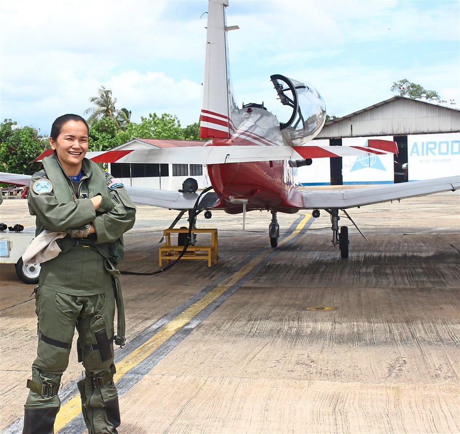Kenali Mejar Patricia Yapp Syau Yin, Anak Sandakan kemudi Pesawat ...