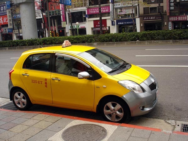 Yaris taxi in Taiwan | Subcompact Culture - The small car blog