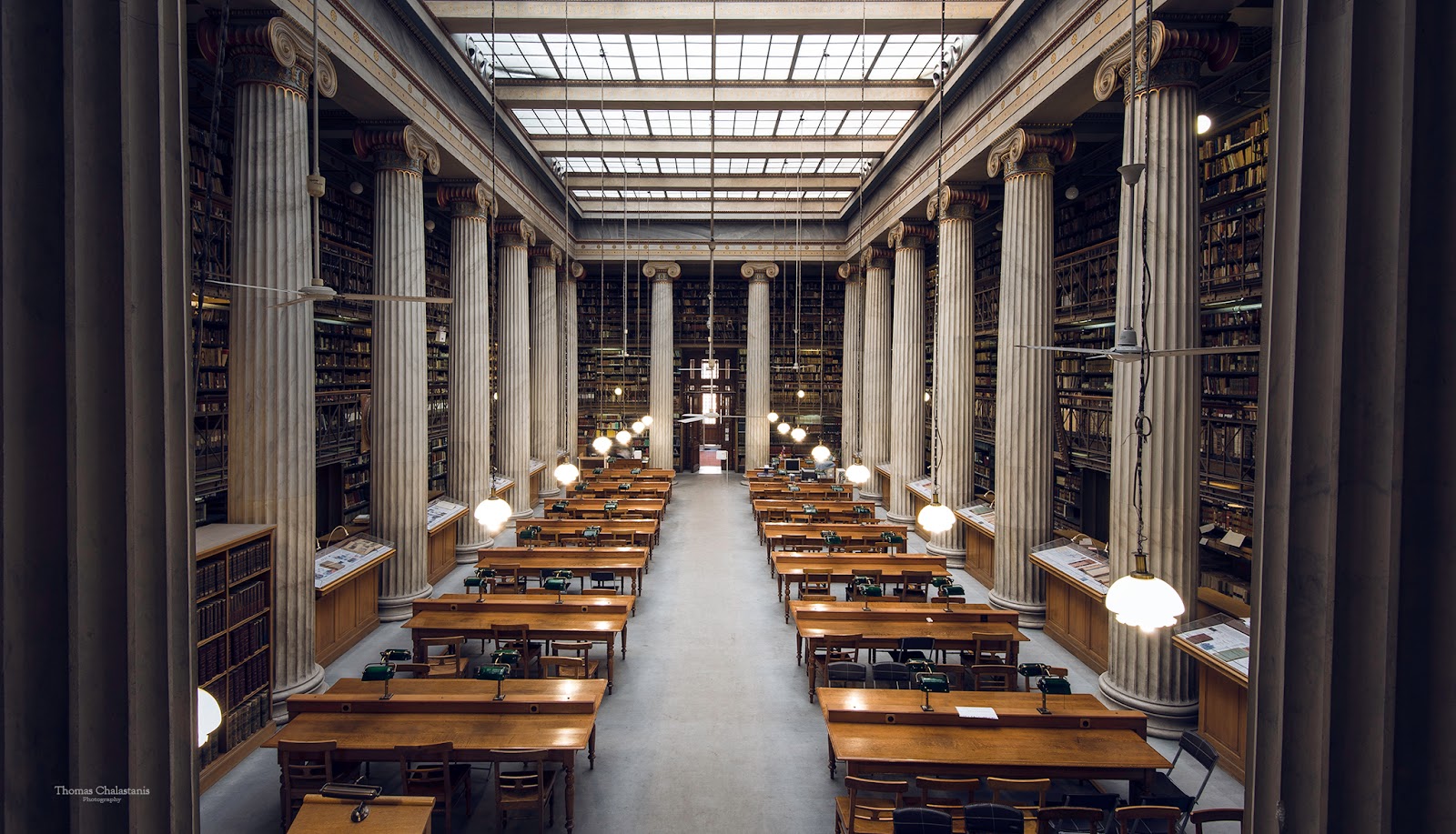 Traveling with Thomas: National Library of Greece in Athens city.
