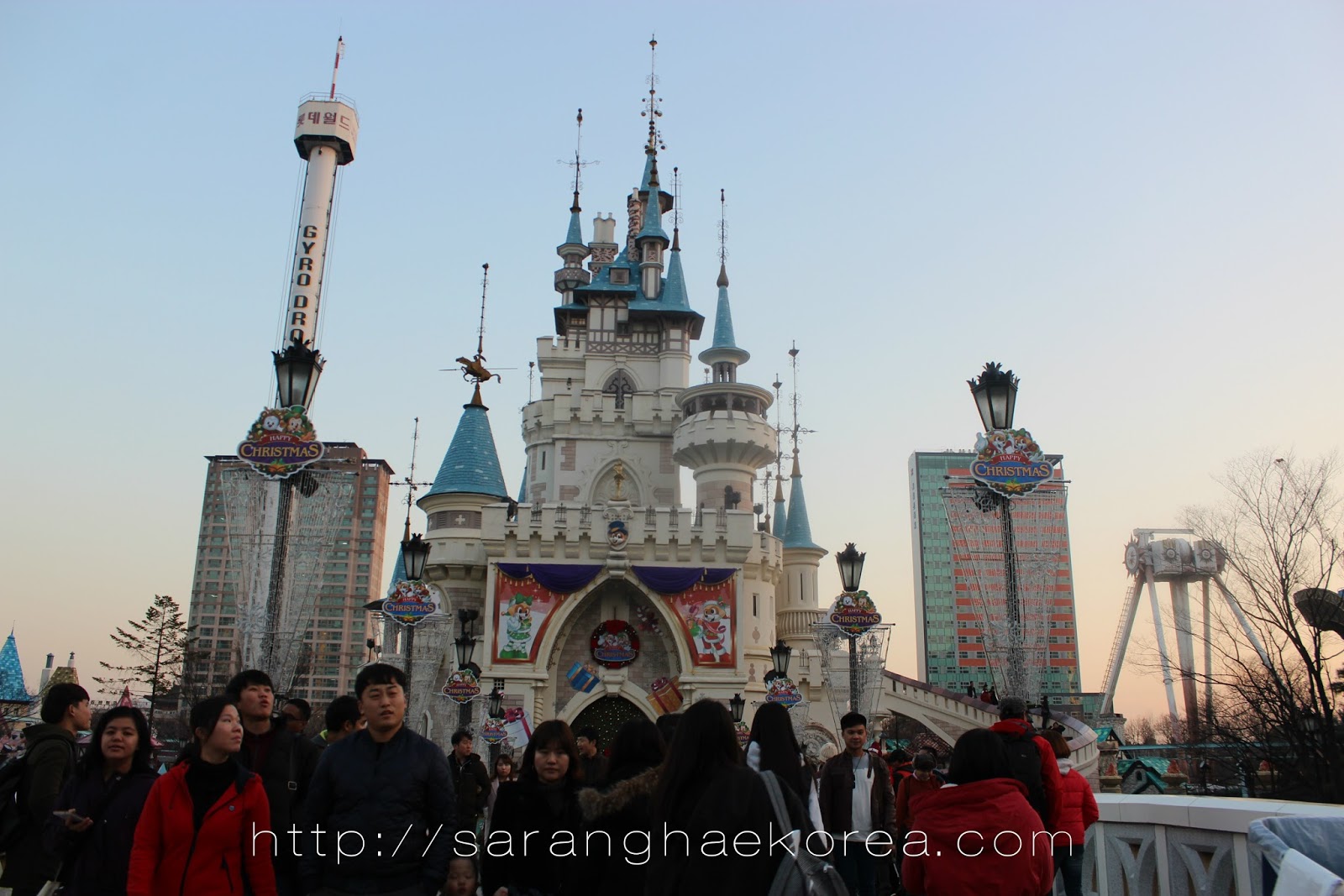 Christmas Spirit and Lots of Fun at Lotte World Korea - Saranghae Korea