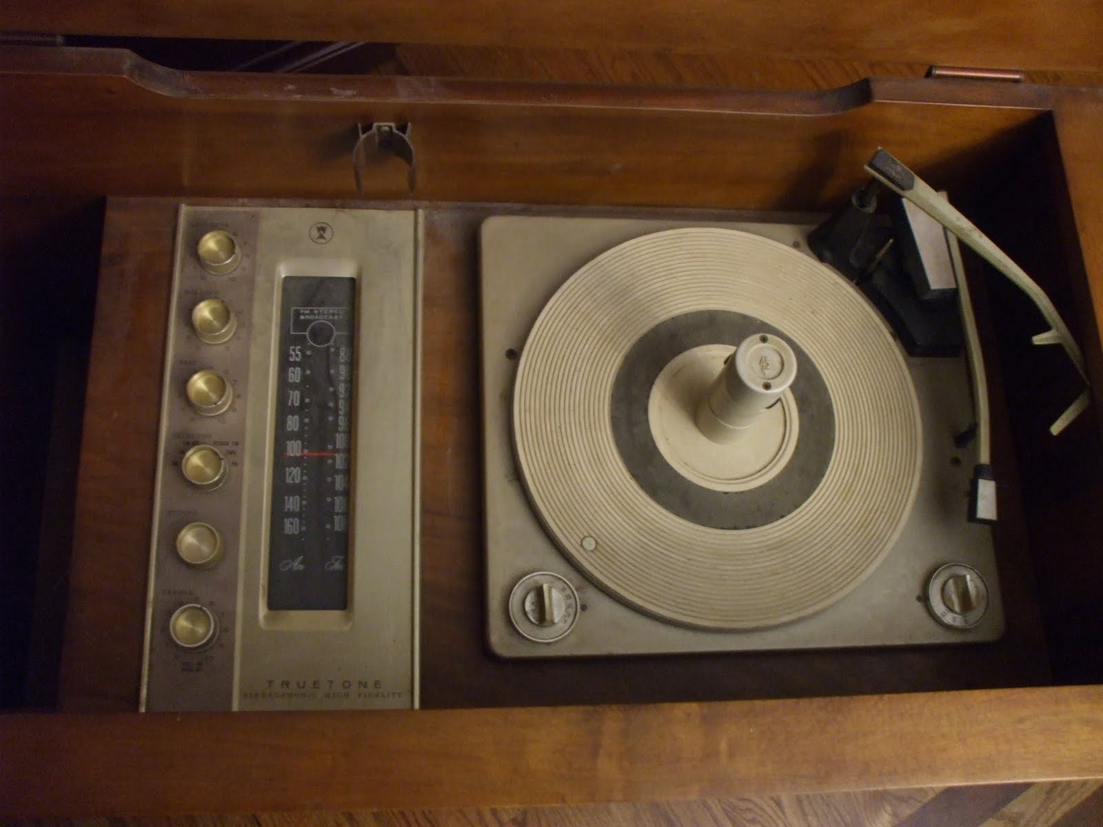old wood, new paint: 1963 TRUE TONE CONSOLE STEREO