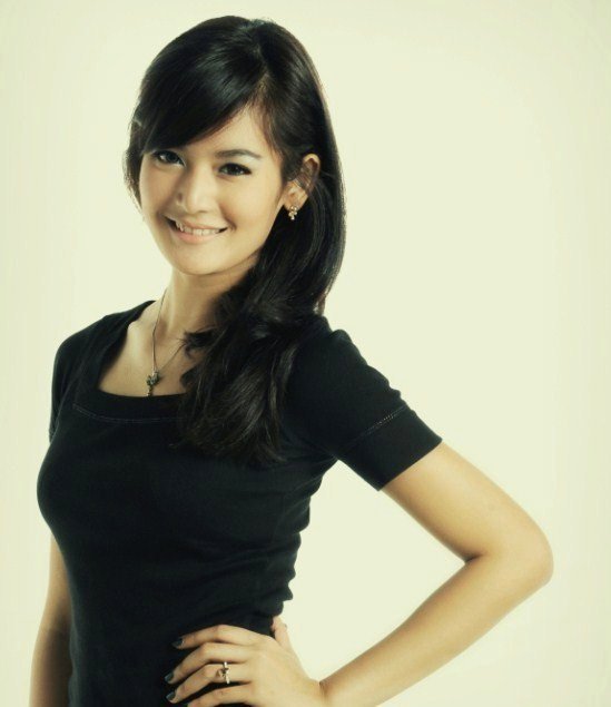 Biodata Artis: Profil Artis Cantik Maria Selena