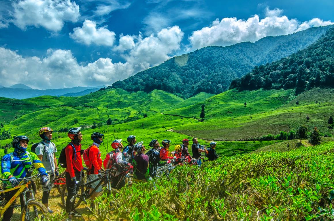 Batu Belang Pangalengan - Dewata - Hutan Gunung Maud - Selap Awi, Garut ...