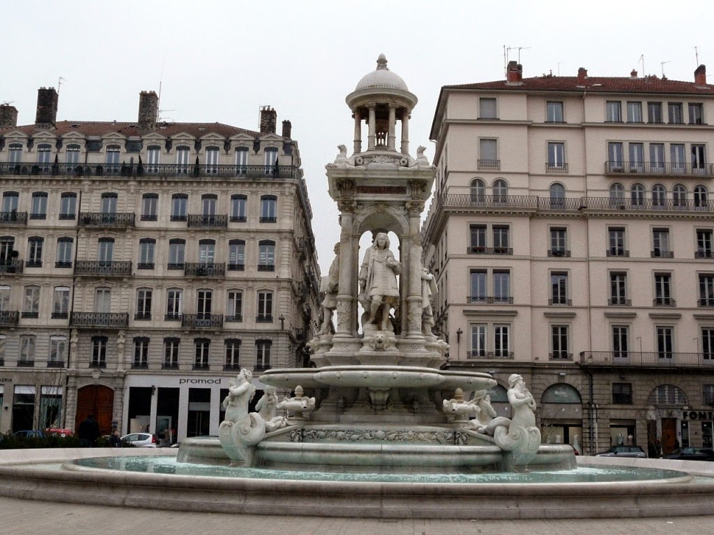 LUIS LÓPEZ PUNTO COM: LYON: Bella ciudad francesa que recuerda París