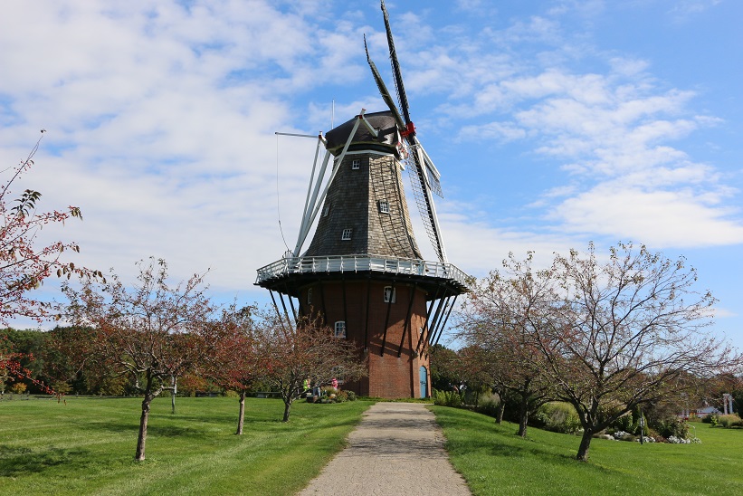Michigan Exposures: The Windmill Island Gardens in Holland