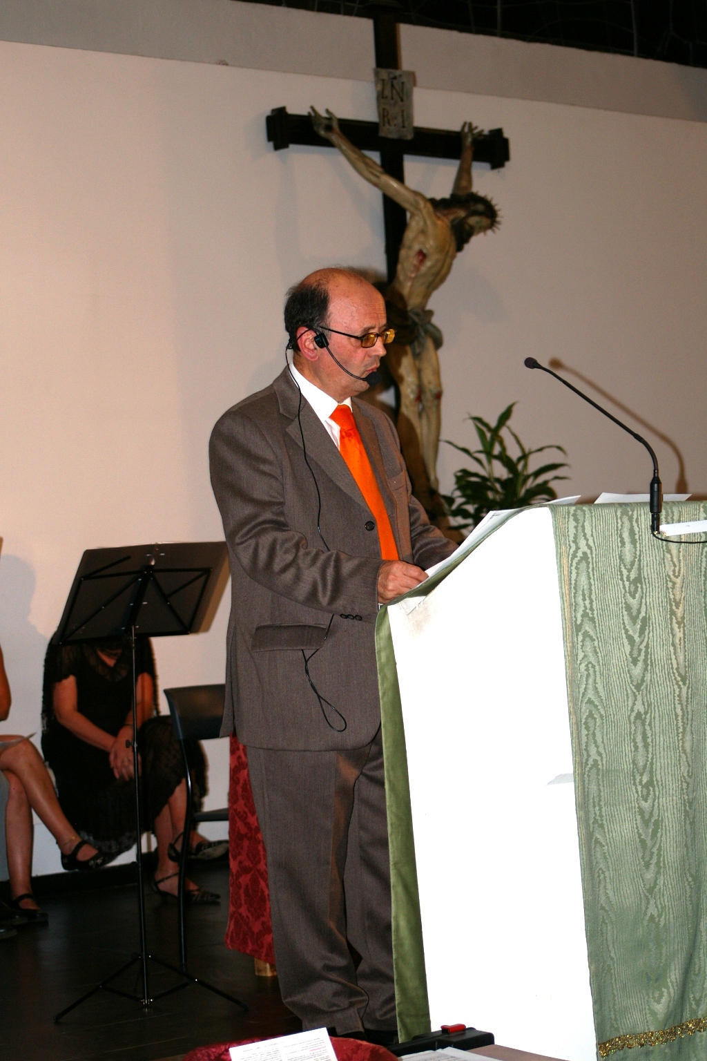 Père Aimé Duval: Père Aimé Duval, gesuita-cantautore francese