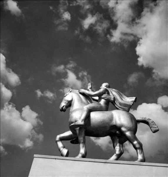 Los Grandes Fotografos: Pierre Jahan (1909-2003)